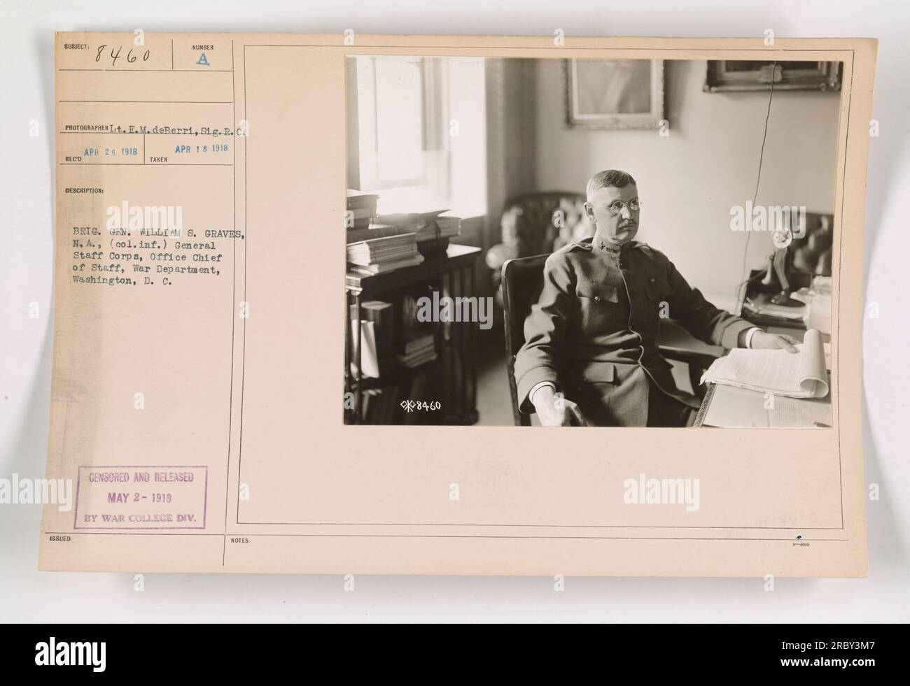 Informative staff hi-res stock photography and images - Alamy