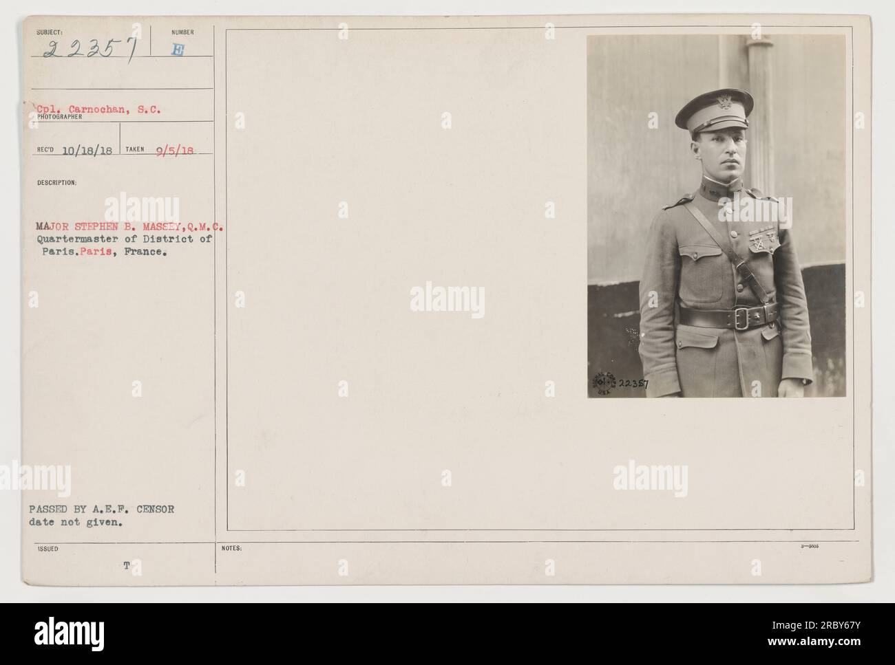 Cpl. Carnochan, S.C., posing with Sumber E Major Stephen B. Massey, the ...