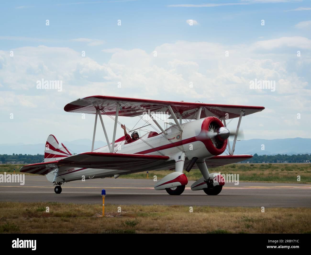 Two bay biplanes hi-res stock photography and images - Alamy
