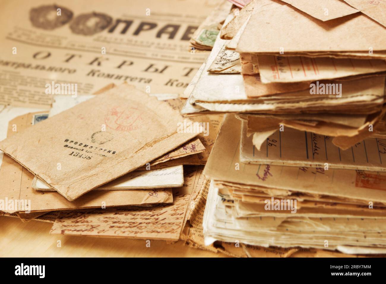 Stamped envelope 1940s hi-res stock photography and images - Alamy
