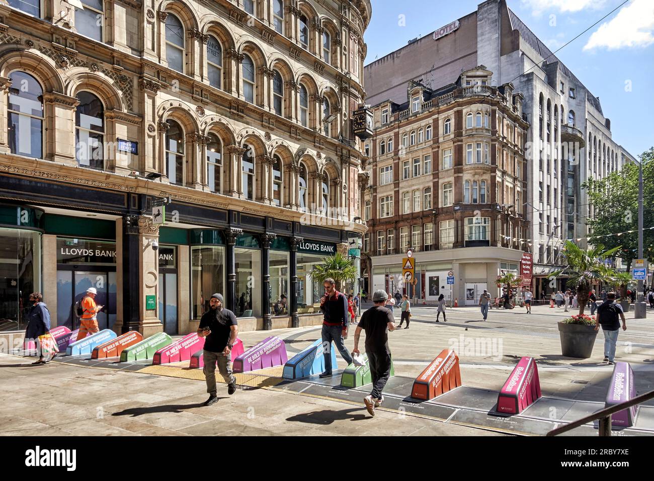 Security barriers and anti terrorist vehicle ramps New Street ...