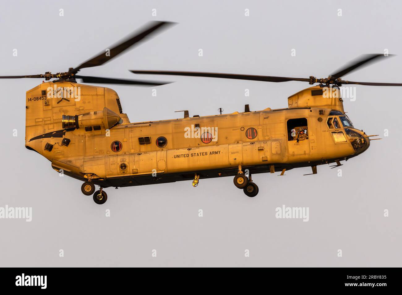 Boeing ch 47f chinook hi-res stock photography and images - Alamy