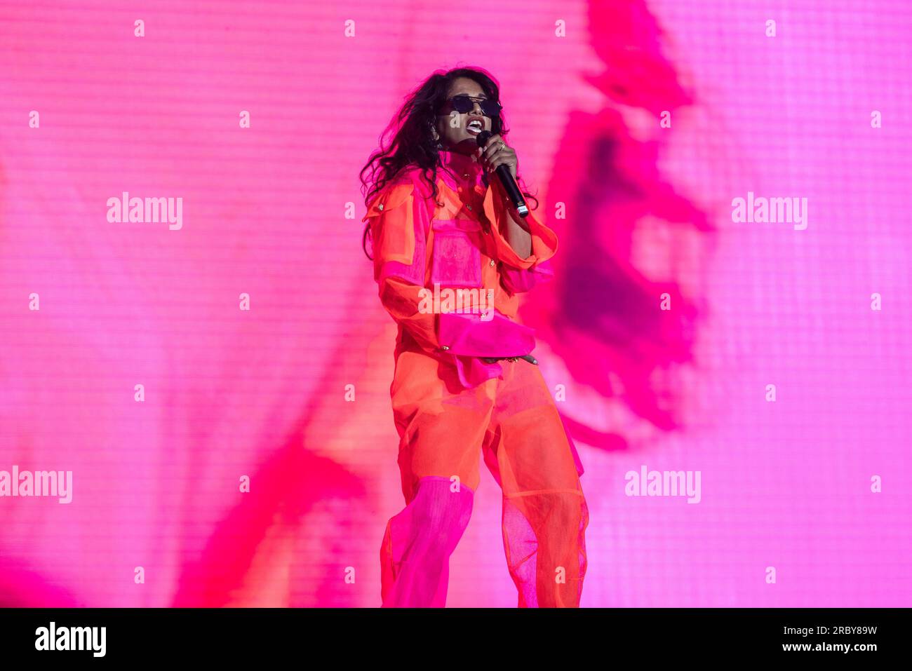 Mad cool hi-res stock photography and images - Alamy