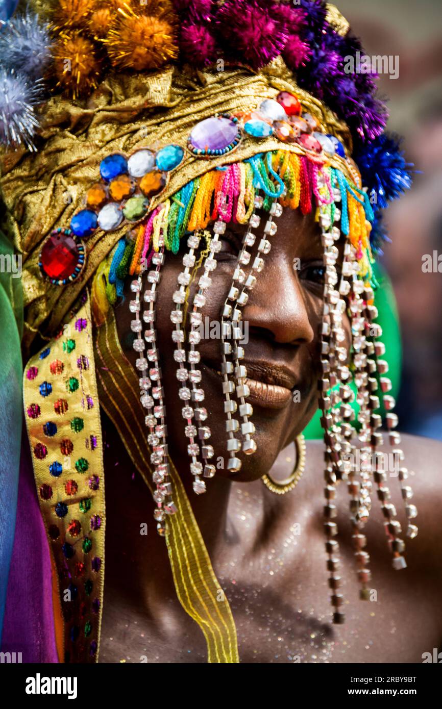 Costumed dancer at Notting Hill Carnival, London, U.K Stock Photo - Alamy