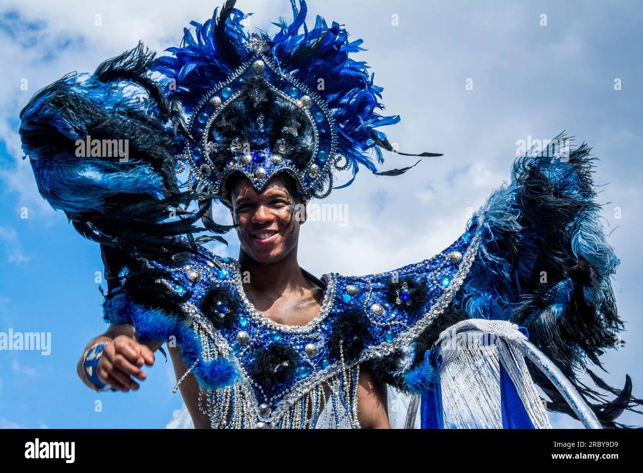 Costumed dancer at Notting Hill Carnival, London, U.K Stock Photo - Alamy