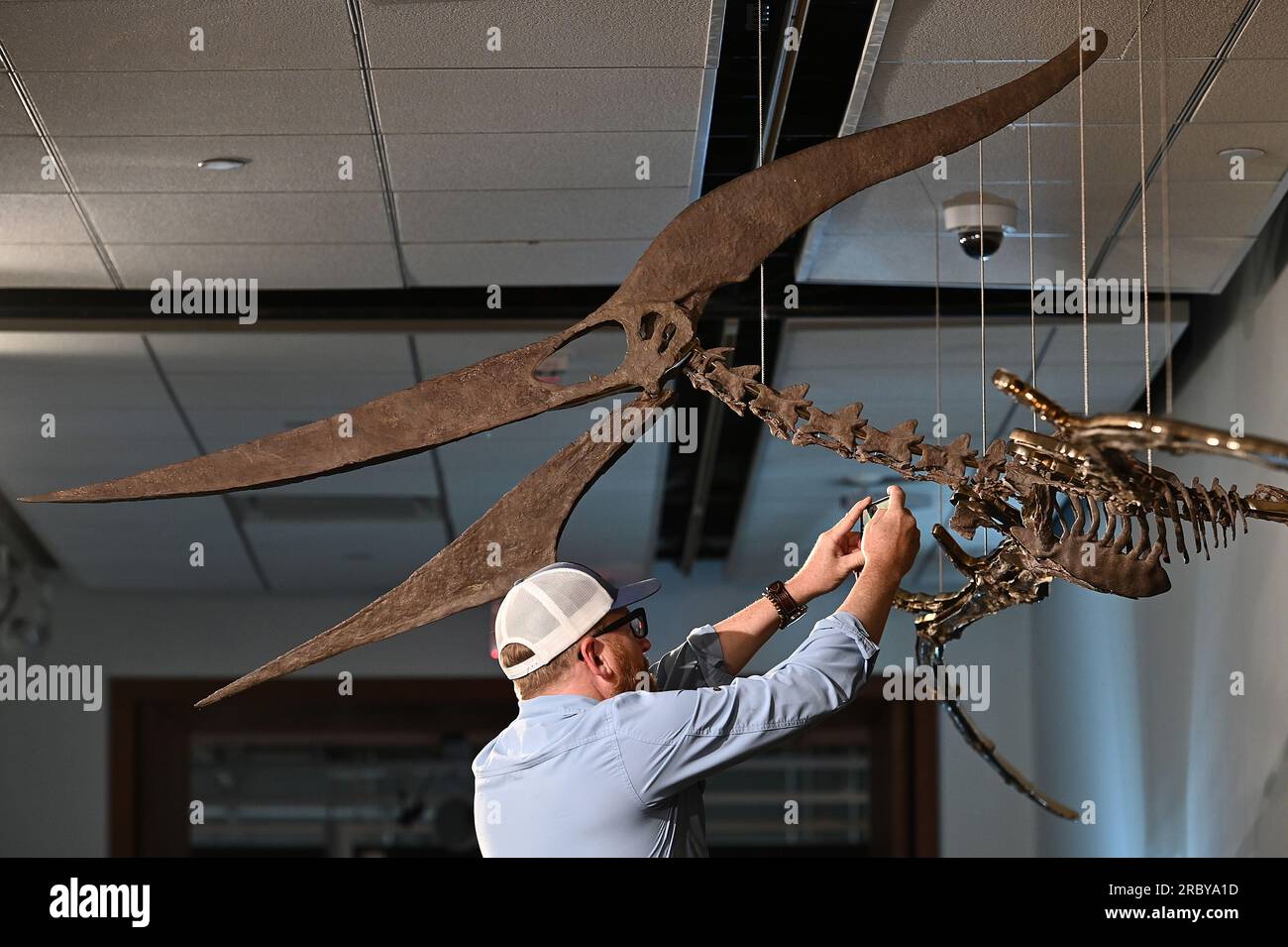 New York, USA. 10th July, 2023. A member of the press photographs a ...