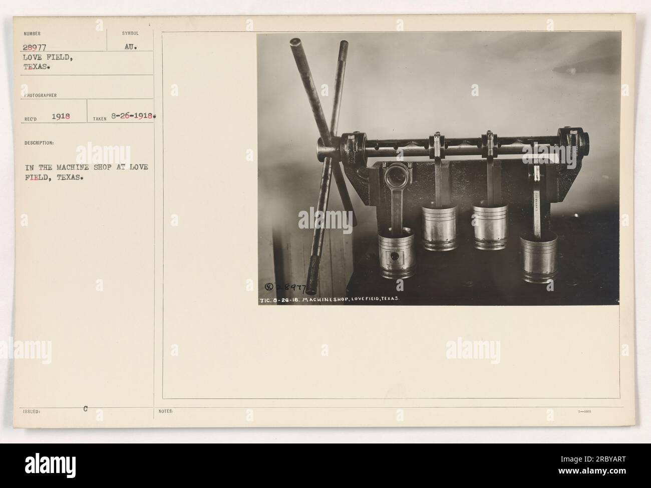 Soldiers working in the machine shop at Love Field in Texas, 1918 Stock ...