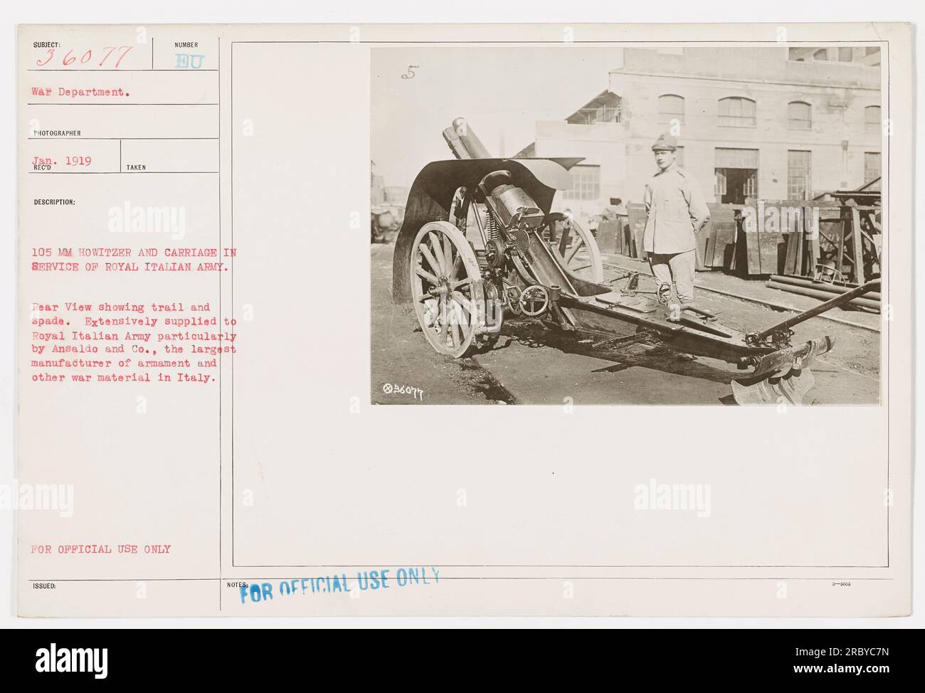 105 mm howitzer and carriage in service of the Royal Italian Army. The ...
