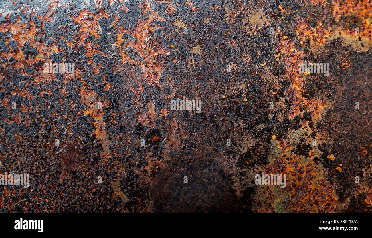 Metal cracking hi-res stock photography and images - Alamy