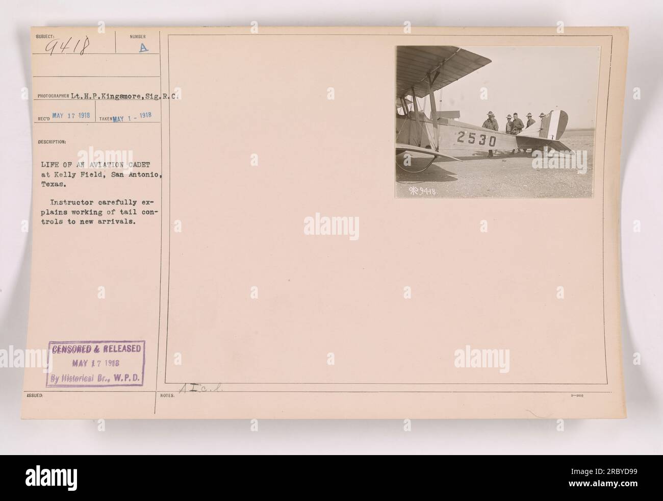 "Instructor at Kelly Field, San Antonio, Texas, explaining the workings ...