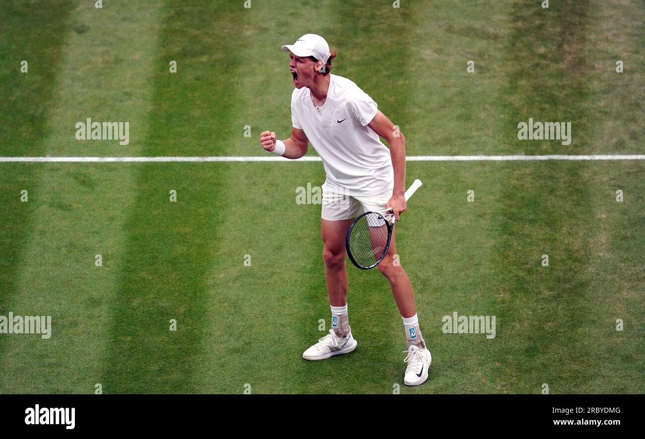 Sinner serve tennis hi-res stock photography and images - Alamy