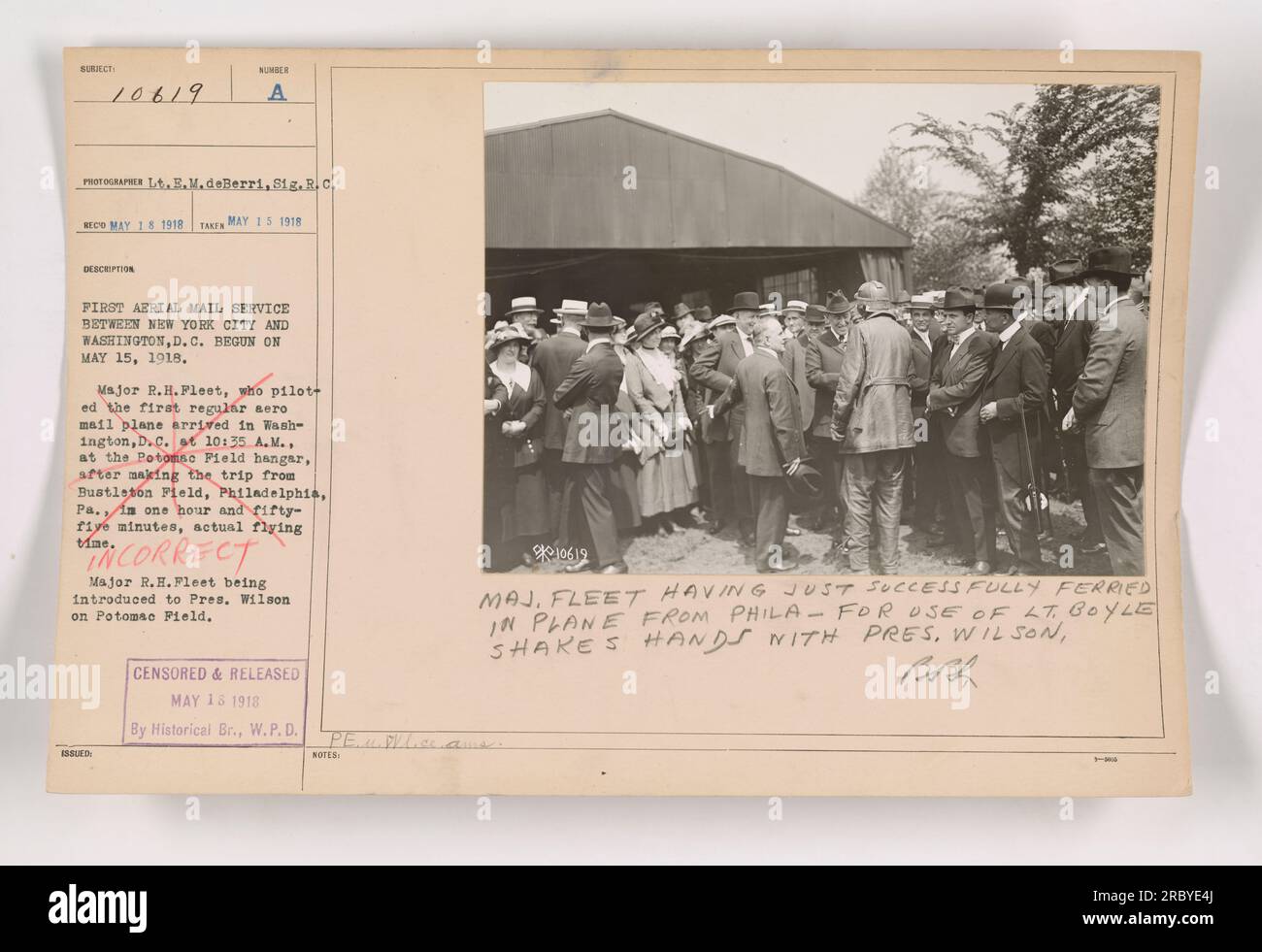 Regular aero mail plane hi-res stock photography and images - Alamy