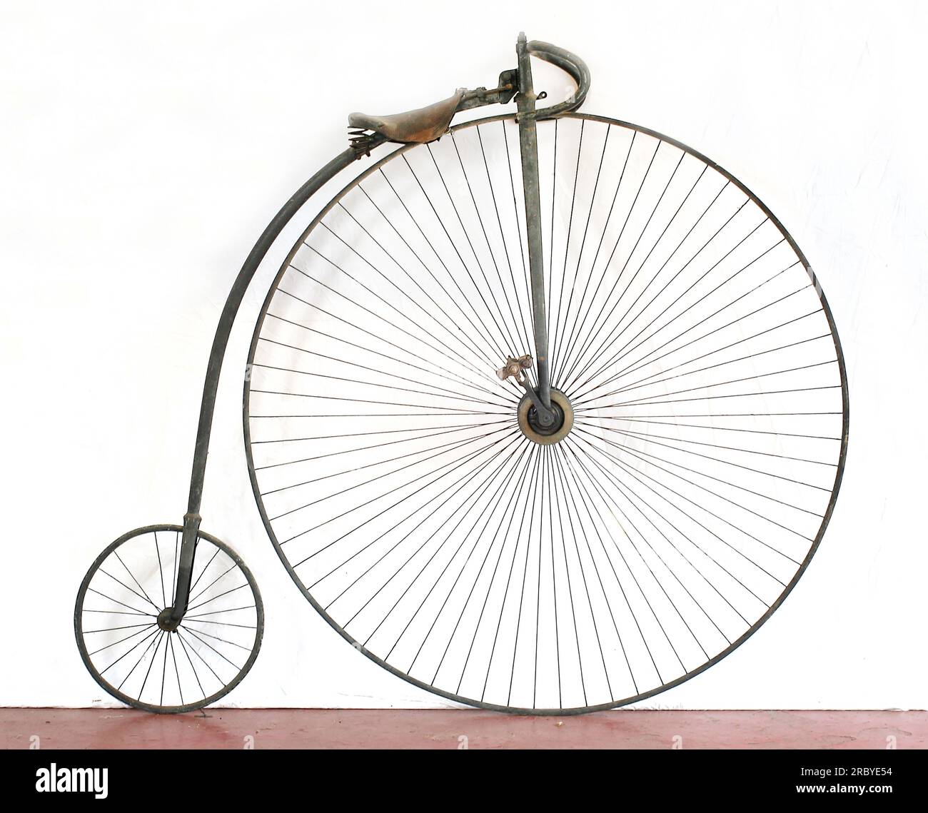 An antique Penny Farthing bicycle Stock Photo - Alamy