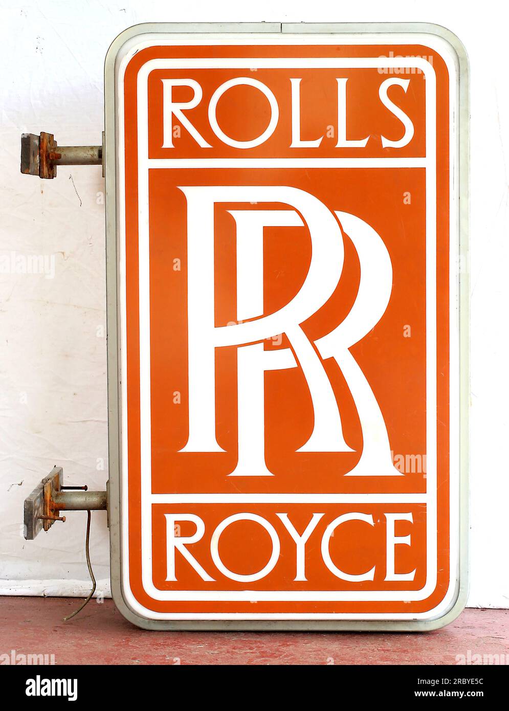 Oblong rr sign hi-res stock photography and images - Alamy