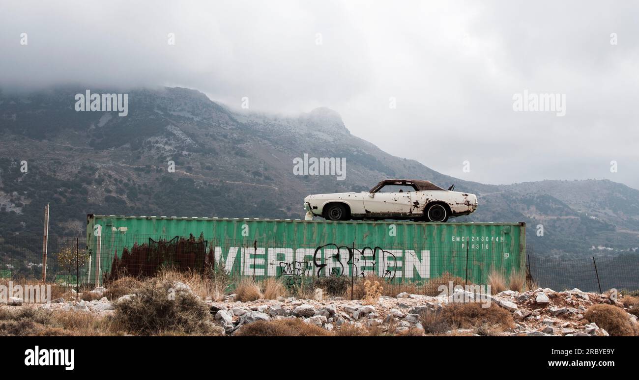 Car container hi-res stock photography and images - Alamy