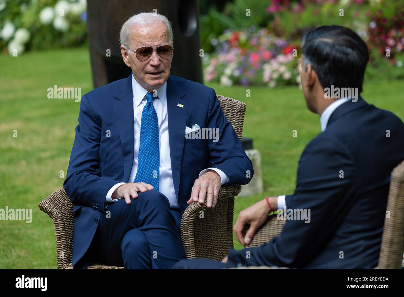 London, United Kingdom. 10th July, 2023. U.S President Joe Biden, left ...