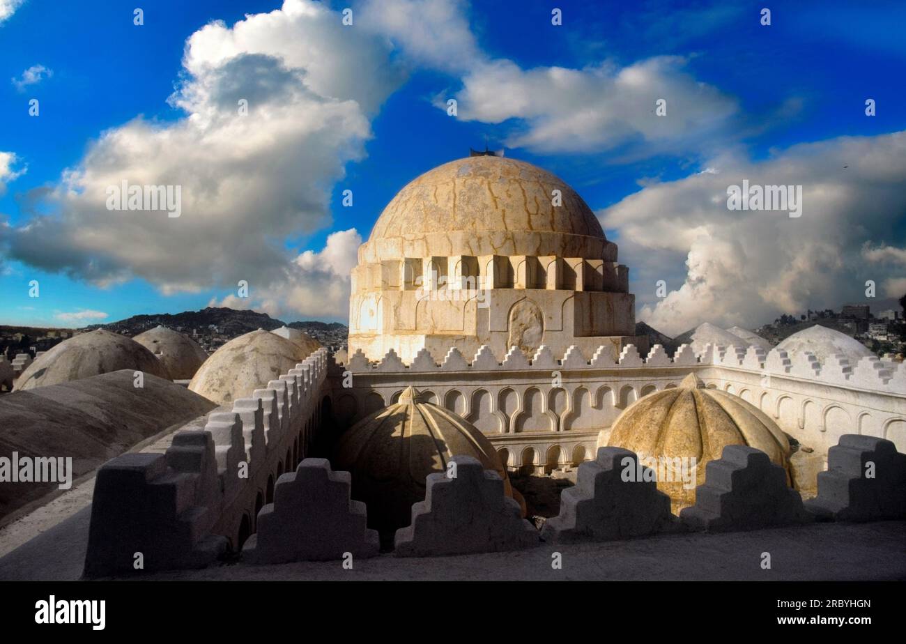 Ashrafiya mosque yemen hi-res stock photography and images - Alamy