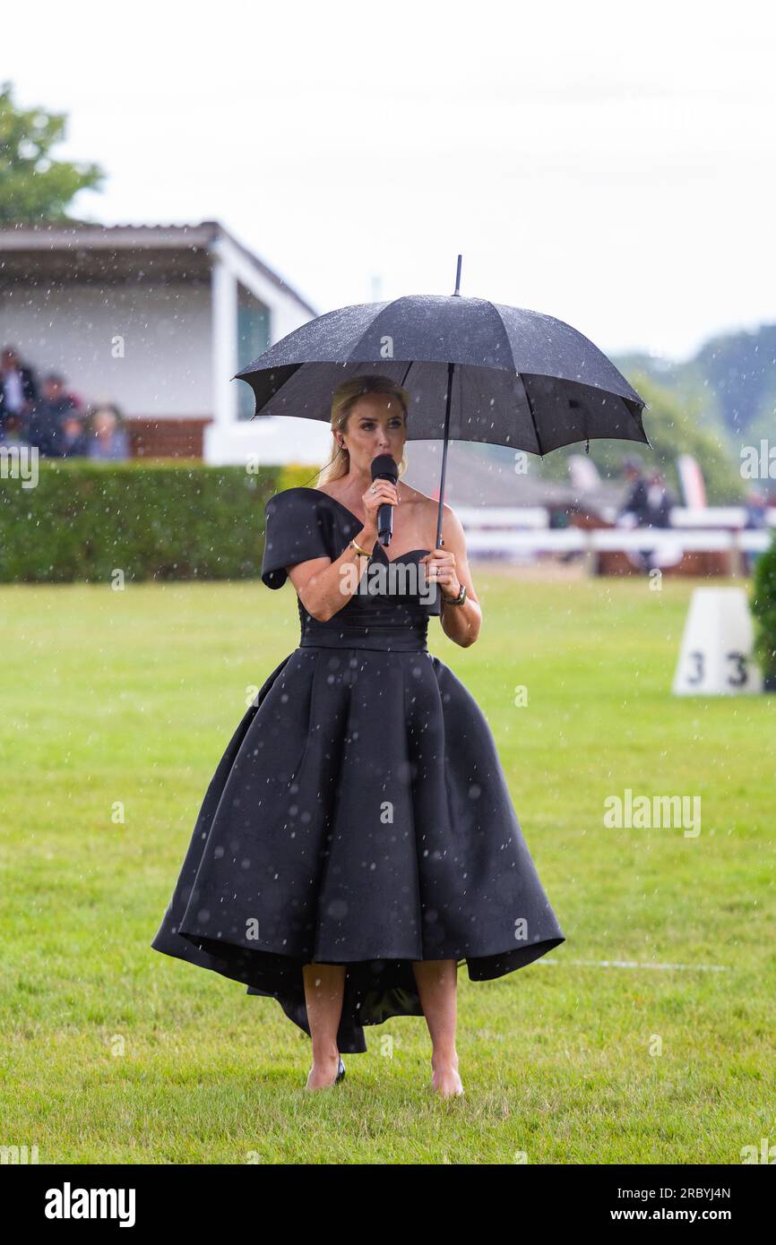 Lizzie jones hi-res stock photography and images - Alamy