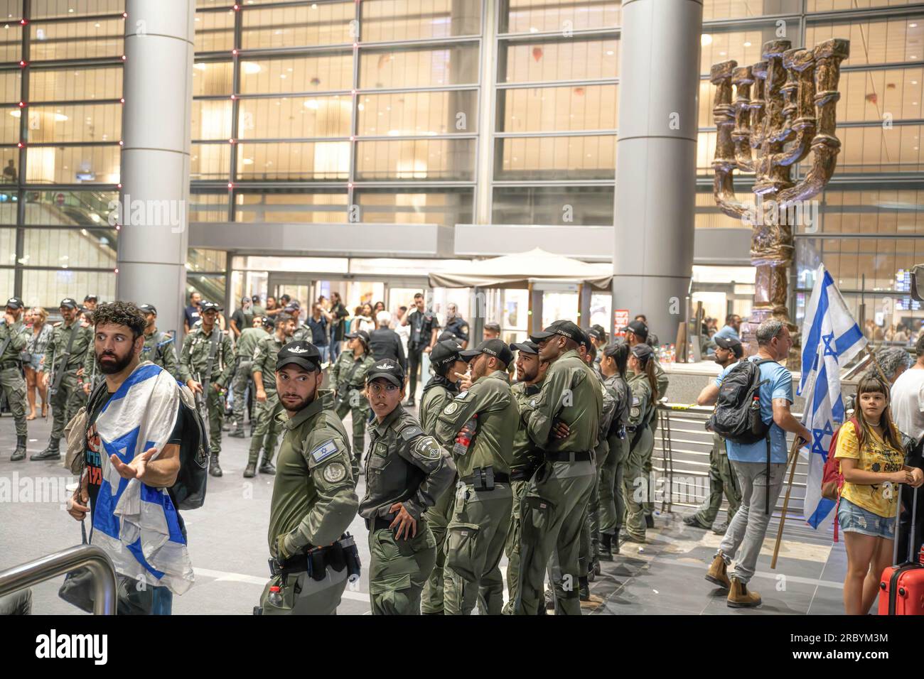 Israeli border police soldiers stand on guard during a demonstration ...