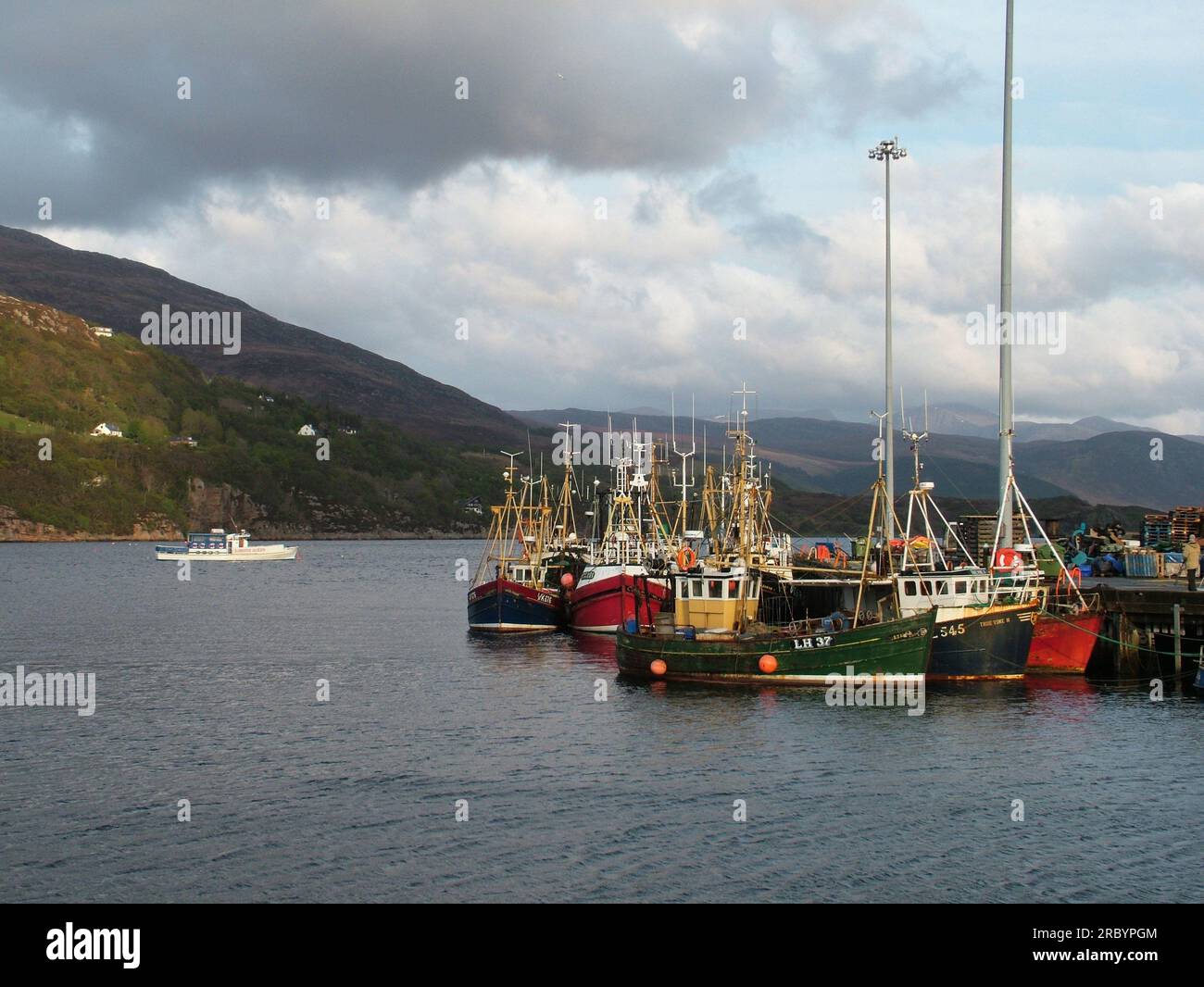 Scottish loch fishing hi-res stock photography and images - Alamy