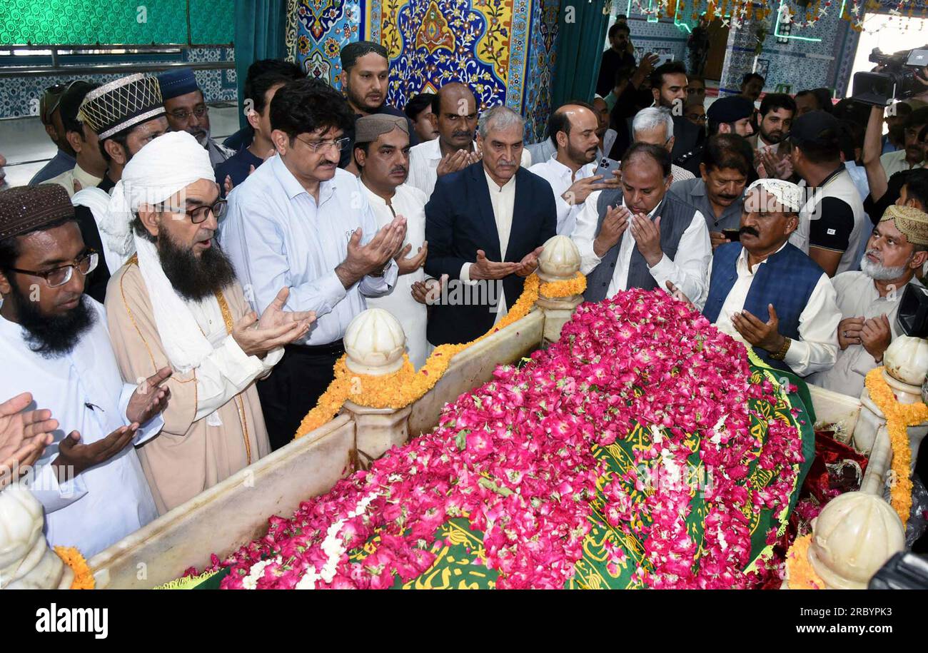 Sindh Chief Minister, Syed Murad Ali Shah laid a floral wreath and ...
