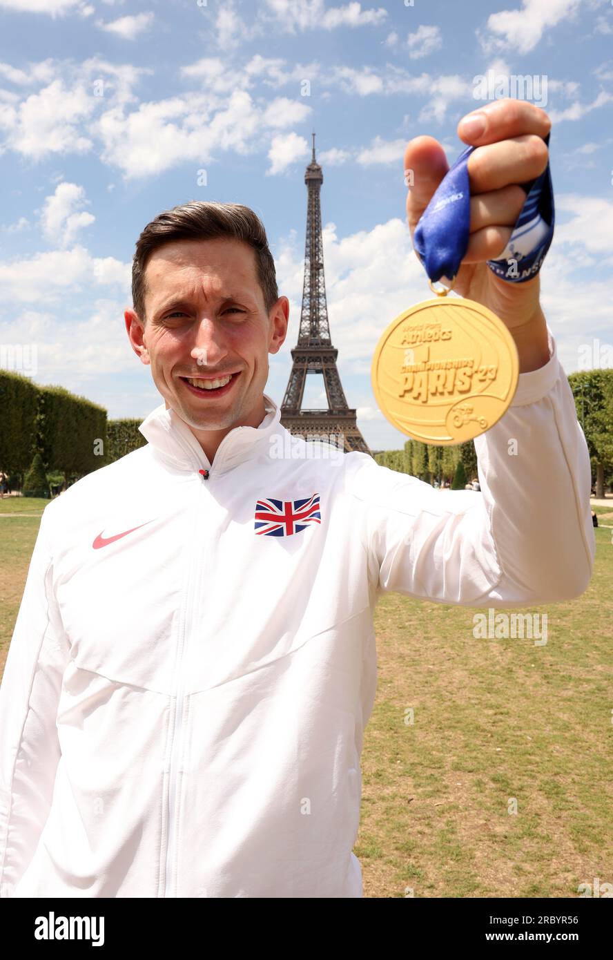 Paris 2024 medal hi-res stock photography and images - Alamy