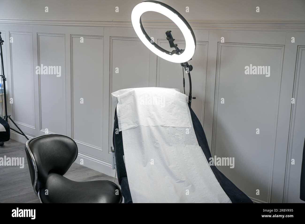 Workplace makeup artist and permanent eyebrow in beauty salon Stock ...