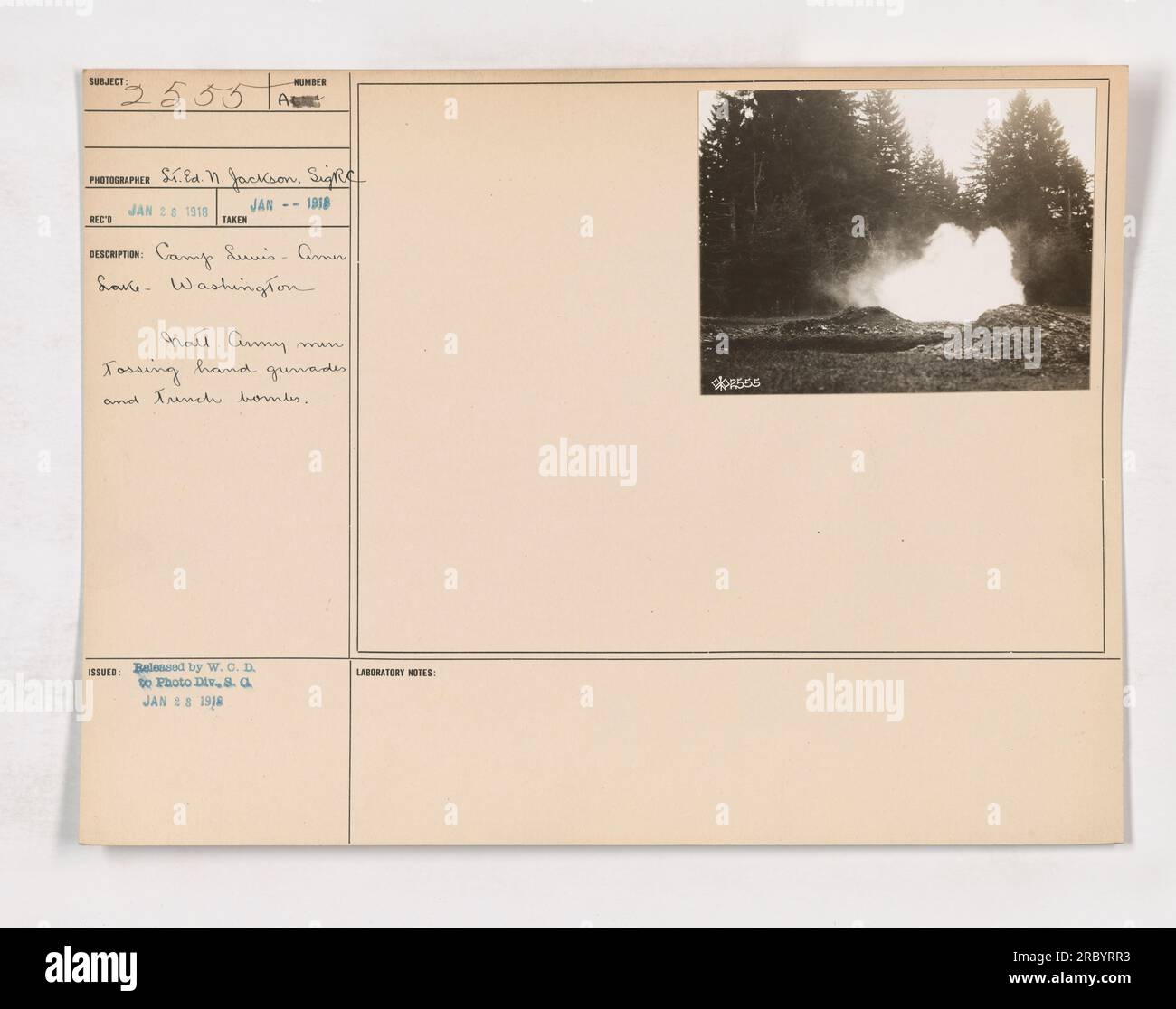 Tossing hand grenades hi-res stock photography and images - Alamy