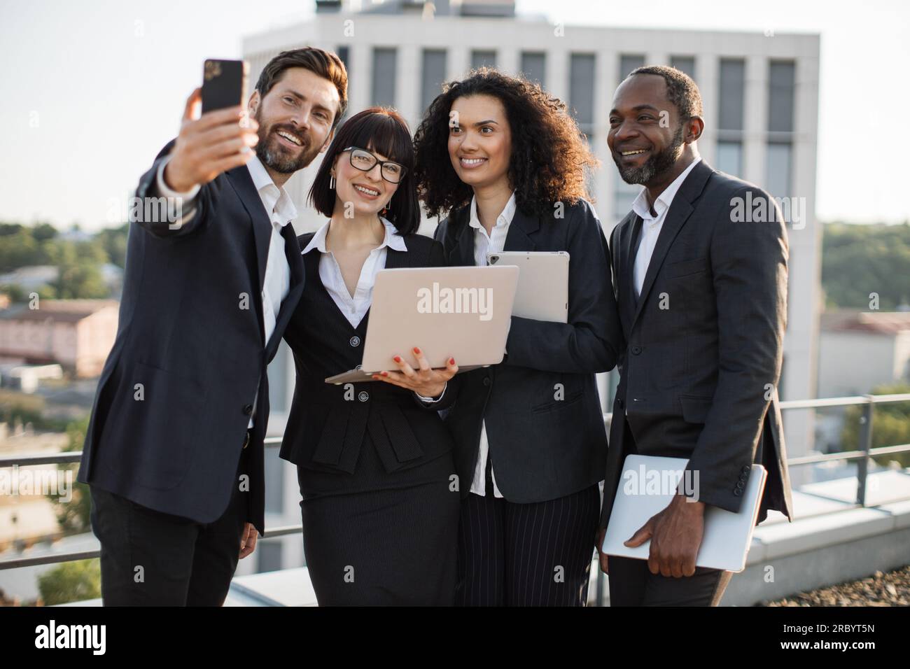 Bearded caucasian business man holding cellphone in hand and making ...