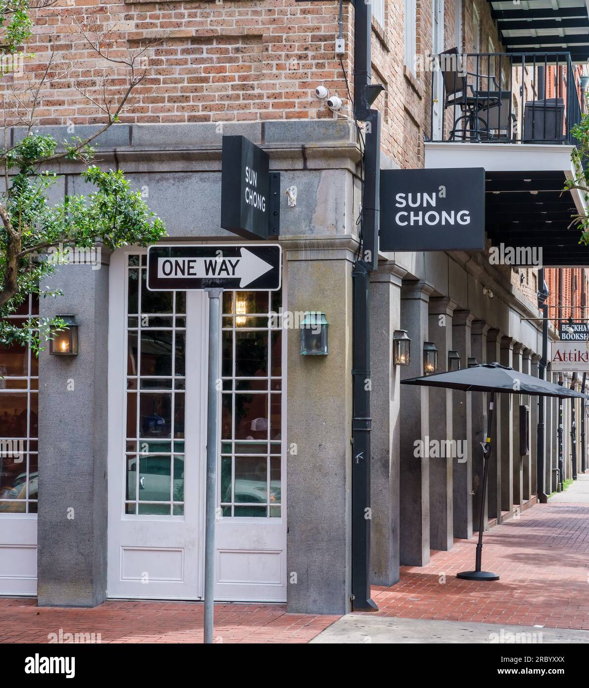 Storefront french restaurant hi-res stock photography and images - Alamy