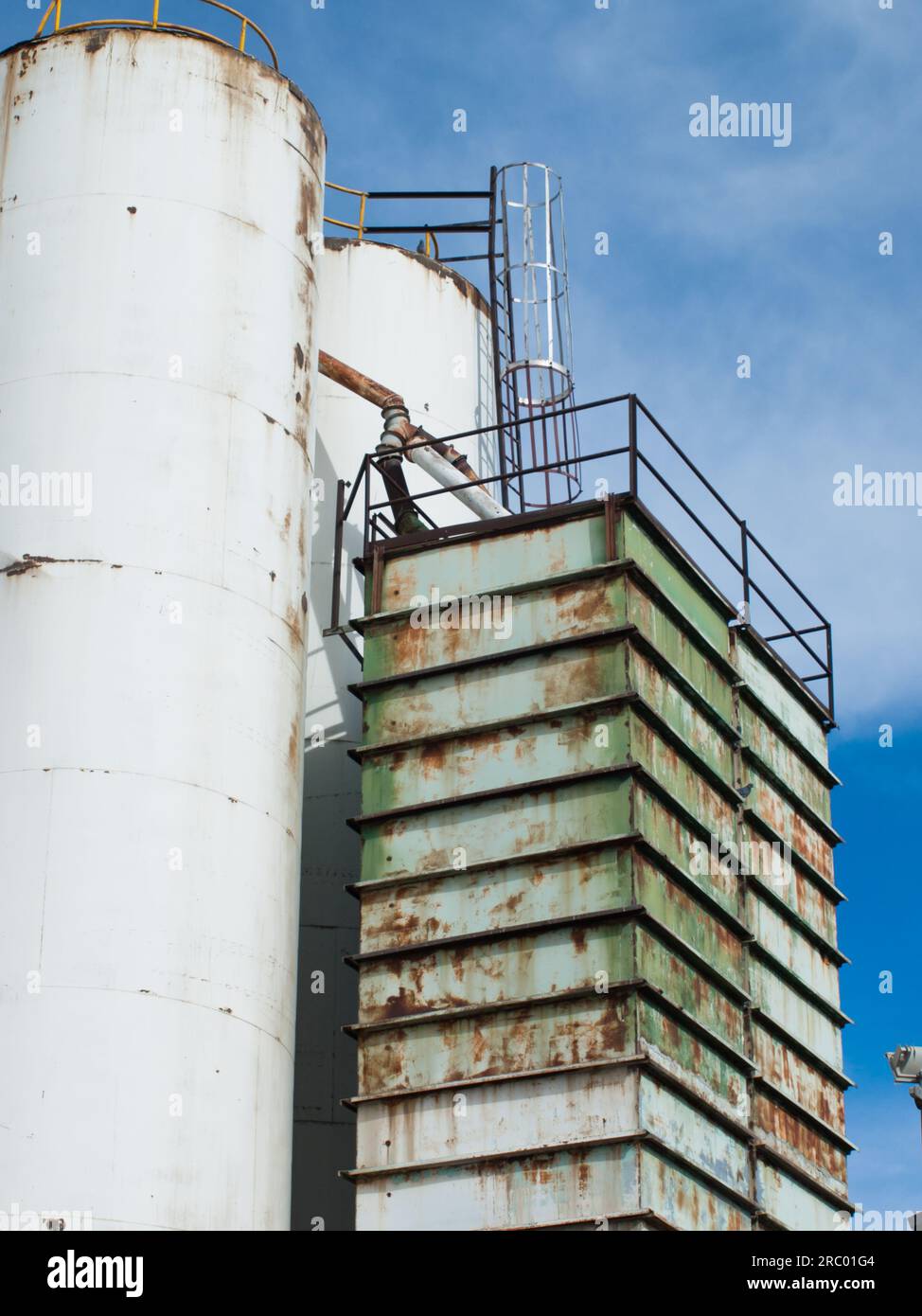 Animal feed factory Stock Photo - Alamy