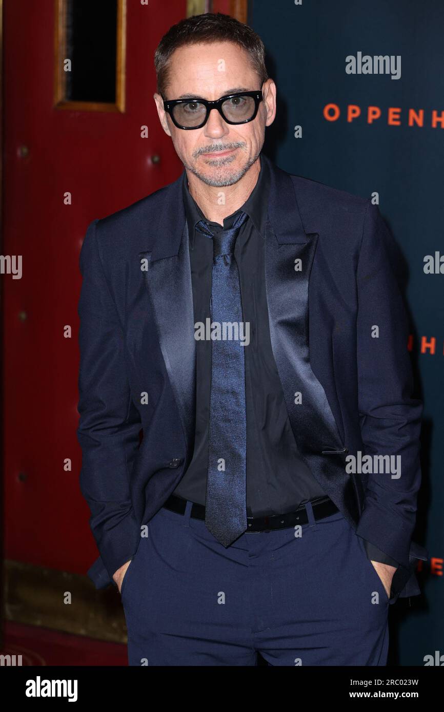 Oppenheimer robert downey jr hi-res stock photography and images - Alamy