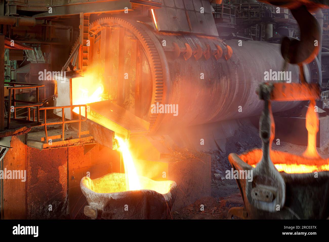 Molten copper chile hi-res stock photography and images - Alamy
