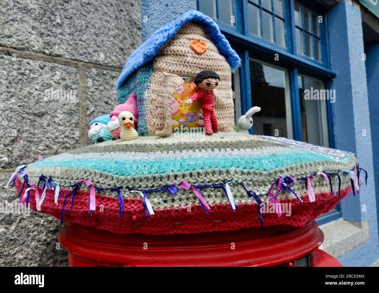 Pillar box art hi-res stock photography and images - Alamy