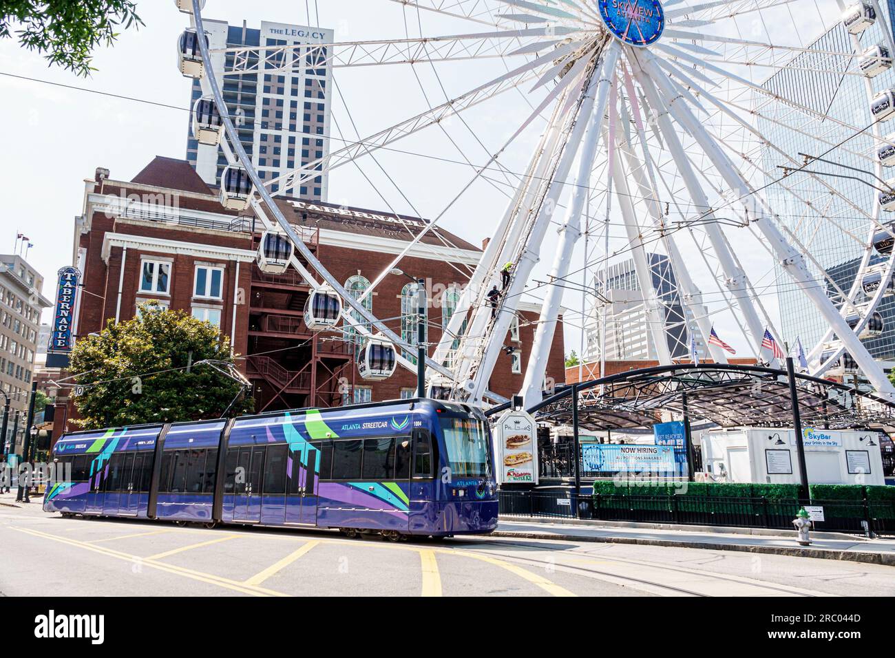 Skyview atlanta giant ferris wheel gondolas hi-res stock photography ...