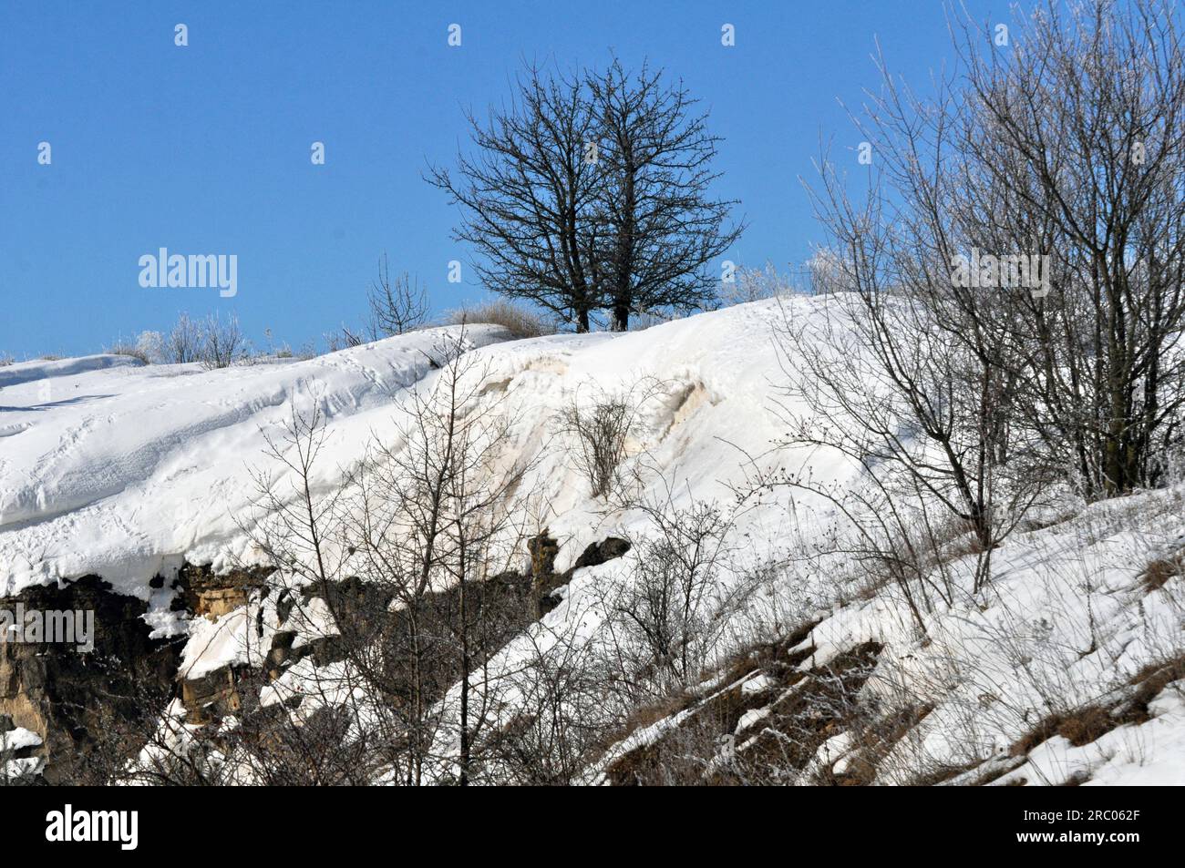 Wind snow hi-res stock photography and images - Alamy