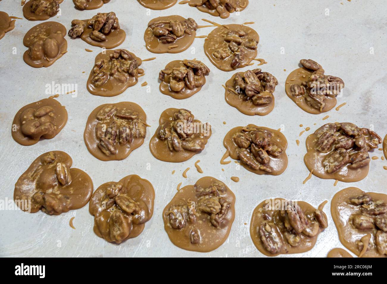 Bakery pecan praline cookies hi-res stock photography and images - Alamy
