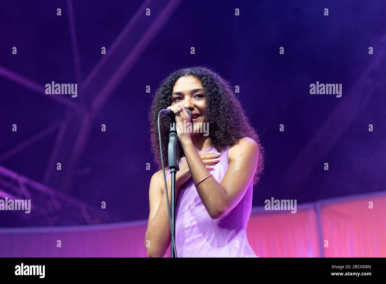 Molly goddard yuri hi-res stock photography and images - Alamy