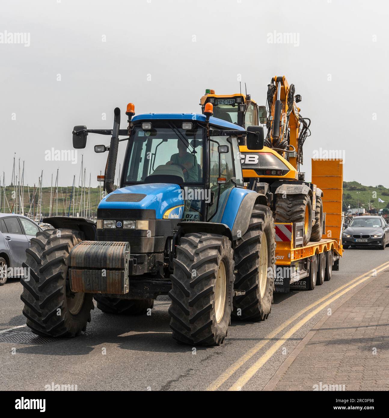 Flatbed tractor hi-res stock photography and images - Alamy