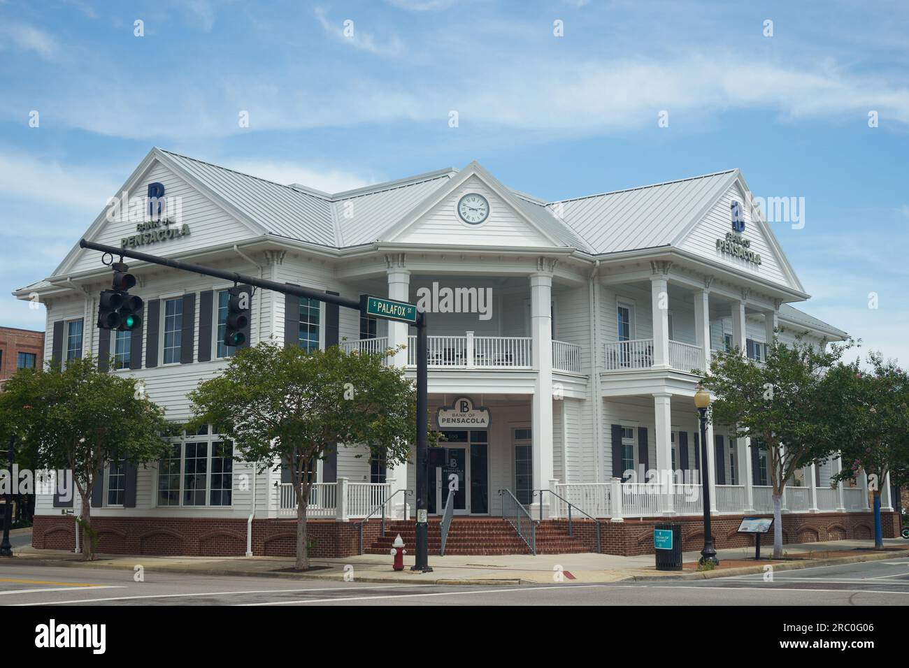 Five bank street hi-res stock photography and images - Alamy