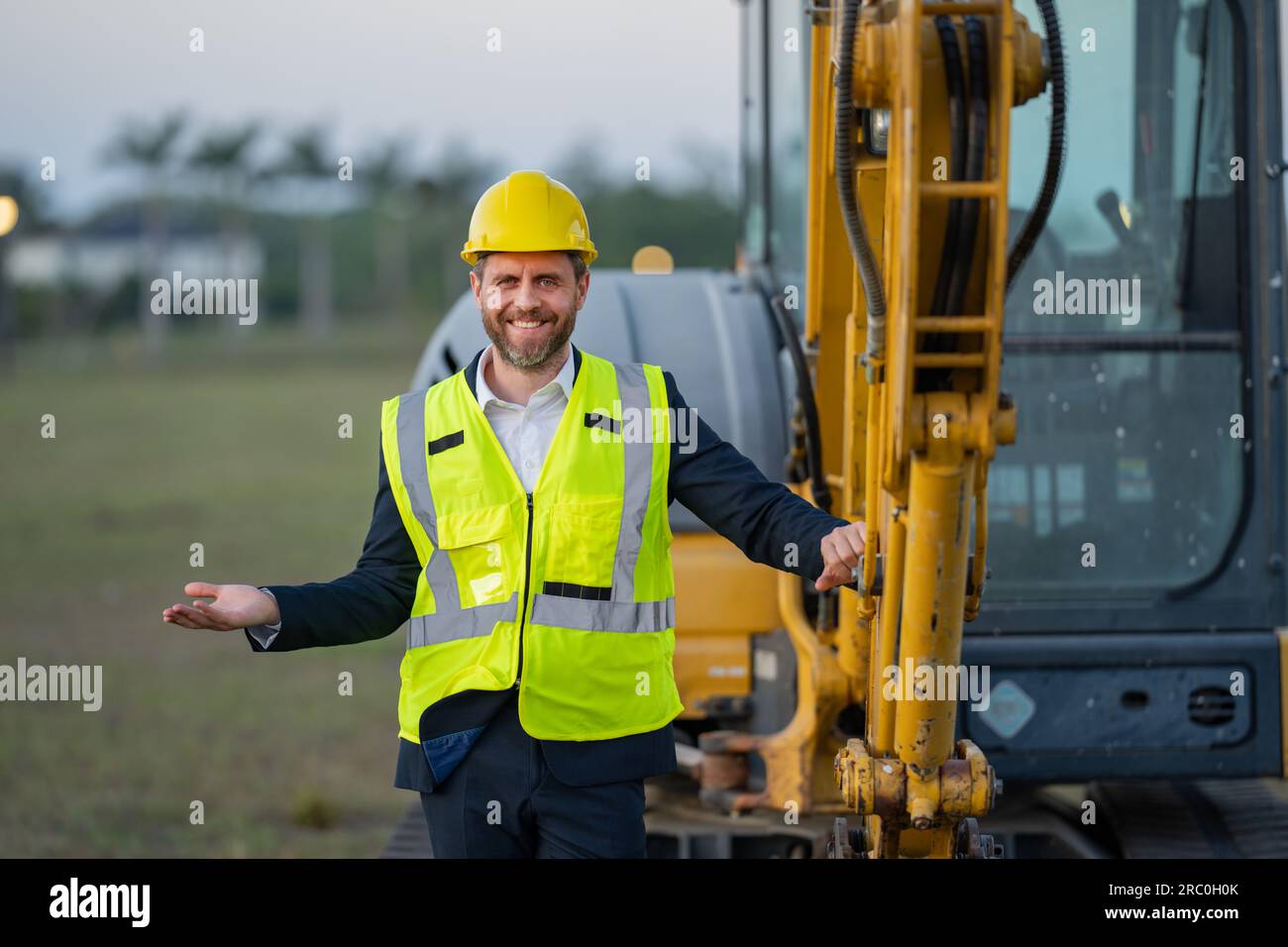 Buider man in suit and hardhat. Construction investor. Business man ...