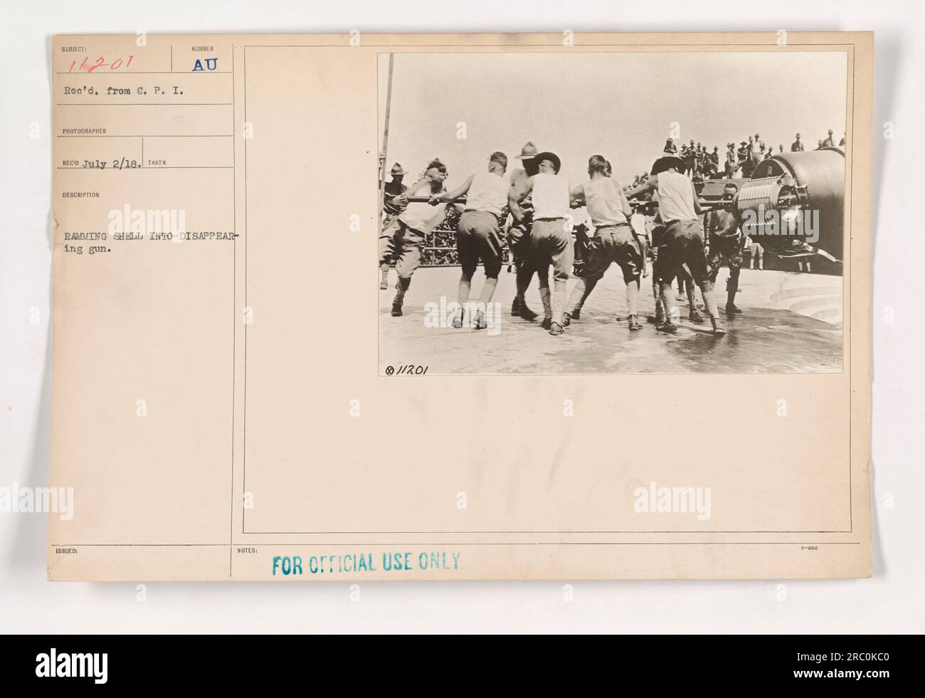 Ramming shell hi-res stock photography and images - Alamy