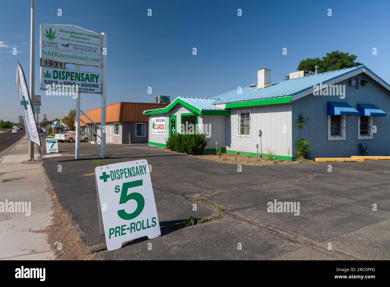 Roadrunner Organics, a marijuana dispensary with large pole sign and a ...