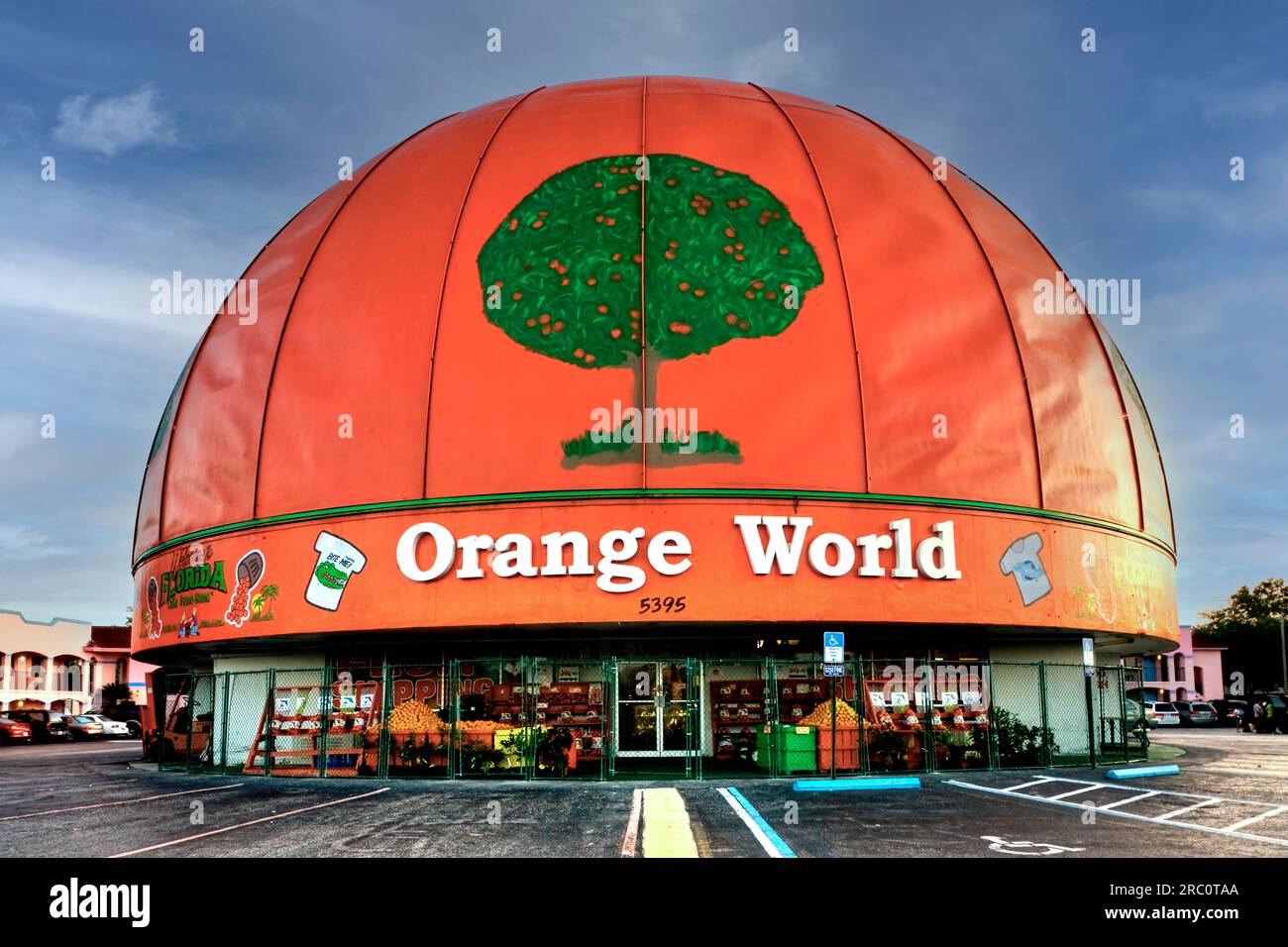 Orange World Hwy 192 in Kissimmee, Florida, USA. The world's largest ...