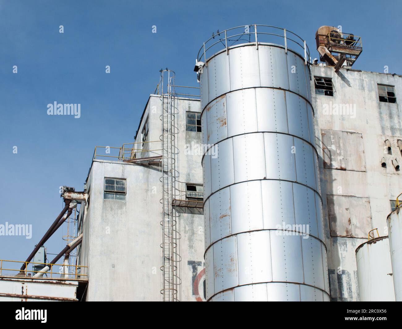 Animal feed factory Stock Photo - Alamy