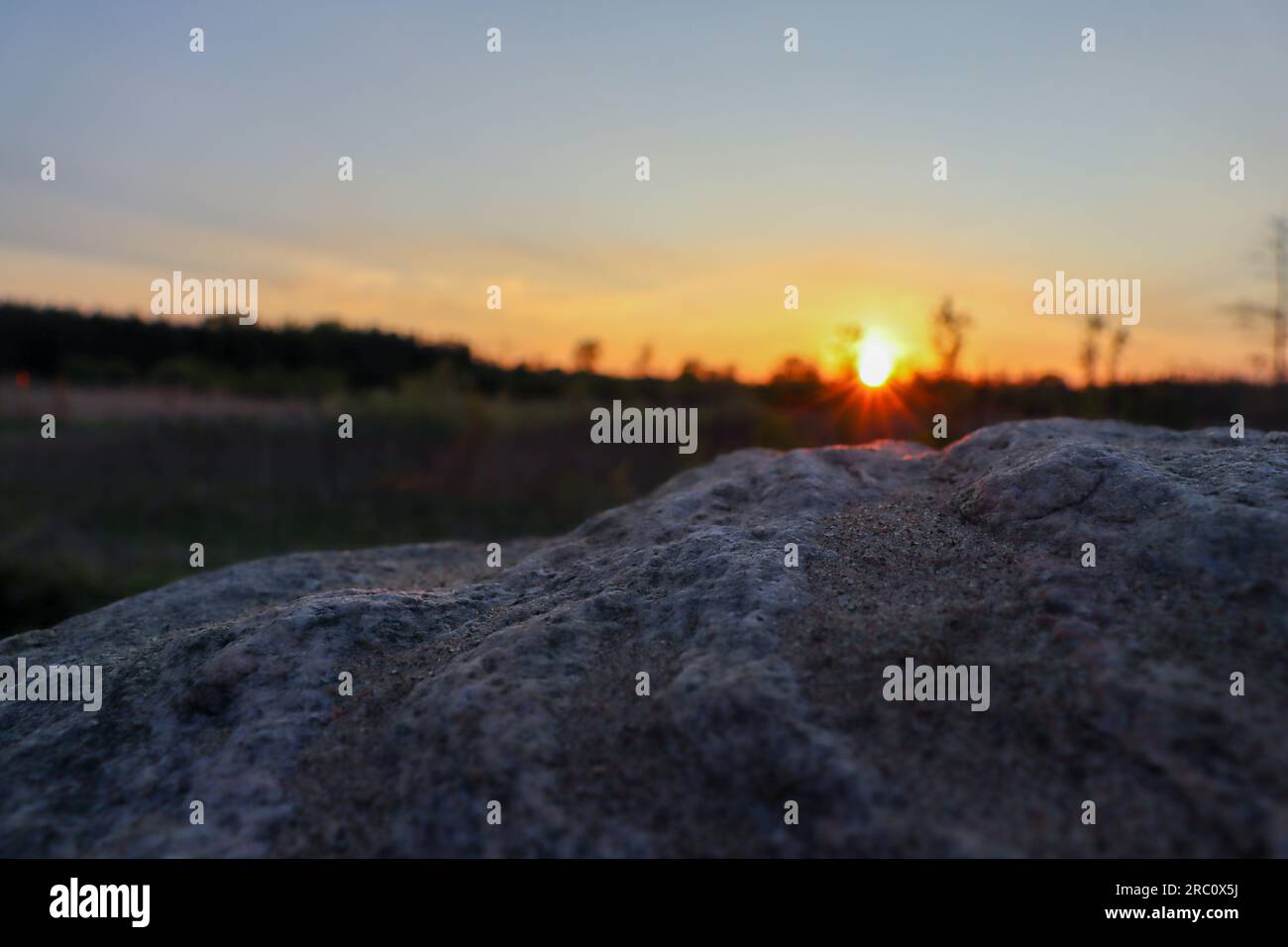 Field rock hi-res stock photography and images - Alamy