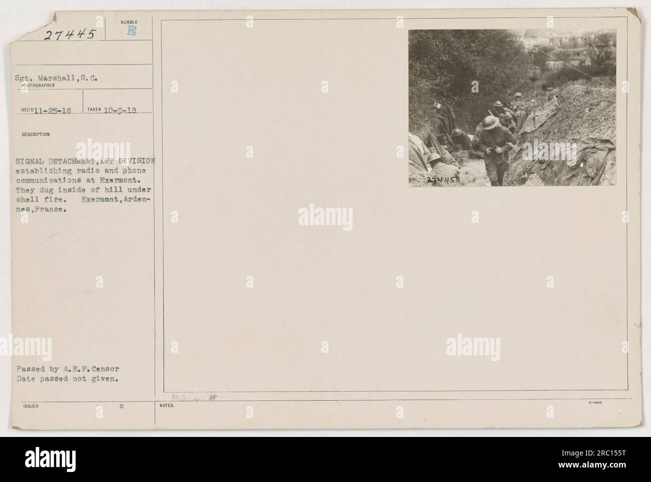 Soldiers from the Signal Detachment of the 1st Division are seen ...