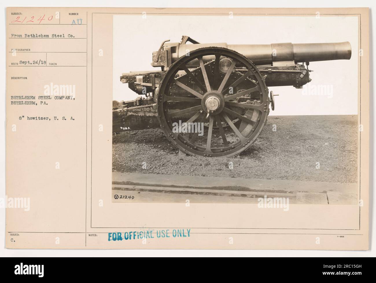 An 8" howitzer belonging to the U.S. Army, pictured here in a ...