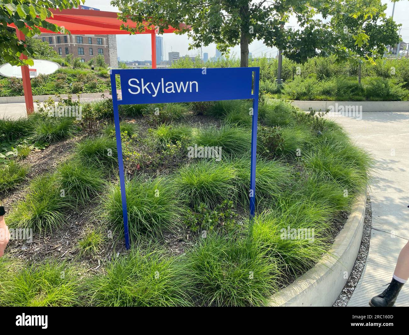 The 'Skylawn' rooftop urban park in Houston, Texas Stock Photo - Alamy