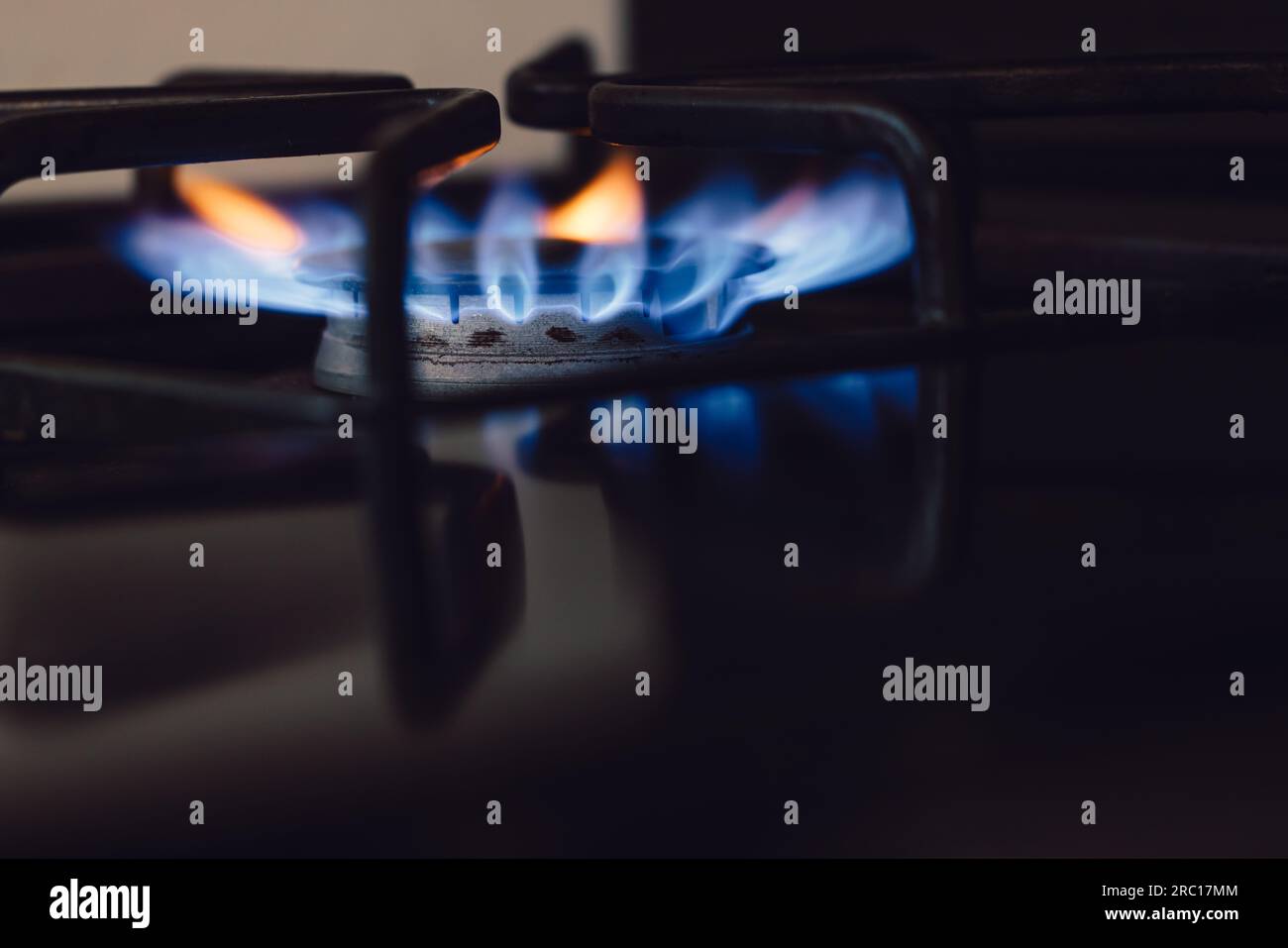 Burning blue flames gas stove hi-res stock photography and images - Alamy